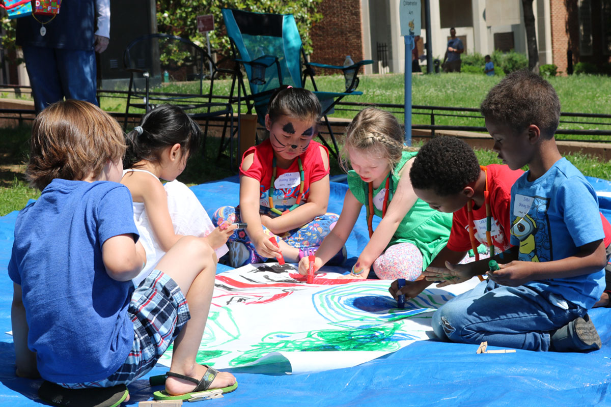 ReadyKids Play Partners program holds picnic for area preschoolers